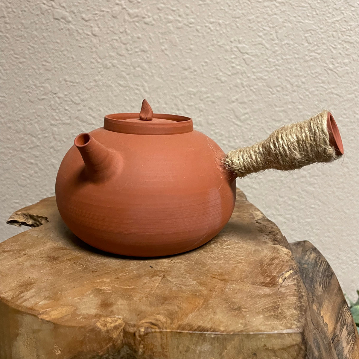 (CChaozhou Red Clay Sha Diao 砂銚 “G” (Kettle) – Purple Cloud Tea House